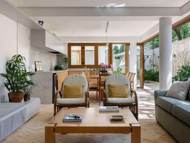 Casa / Sobrado para Venda em São Paulo/SP Moema 4 Quartos