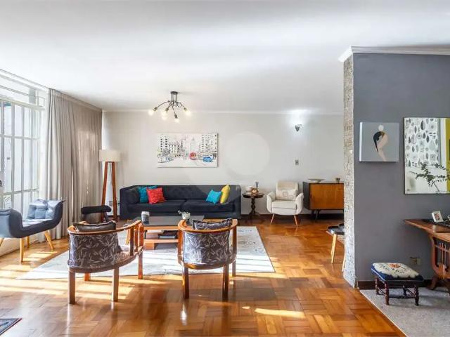 Casa / Sobrado para Venda em São Paulo/SP Moema 4 Quartos