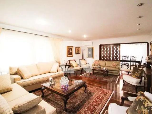 Casa / Sobrado para Venda em São Paulo/SP Moema 5 Quartos