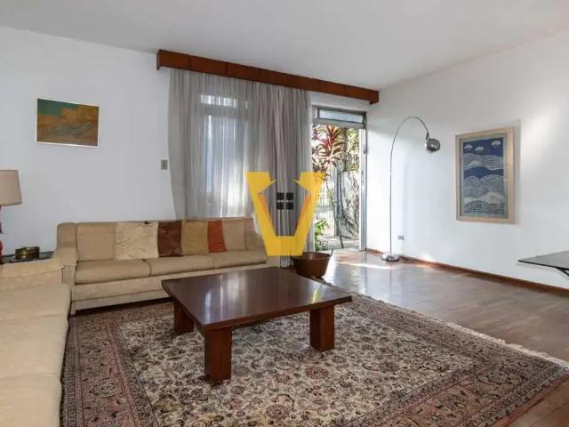 Casa / Sobrado para Venda em São Paulo/SP Moema 6 Quartos
