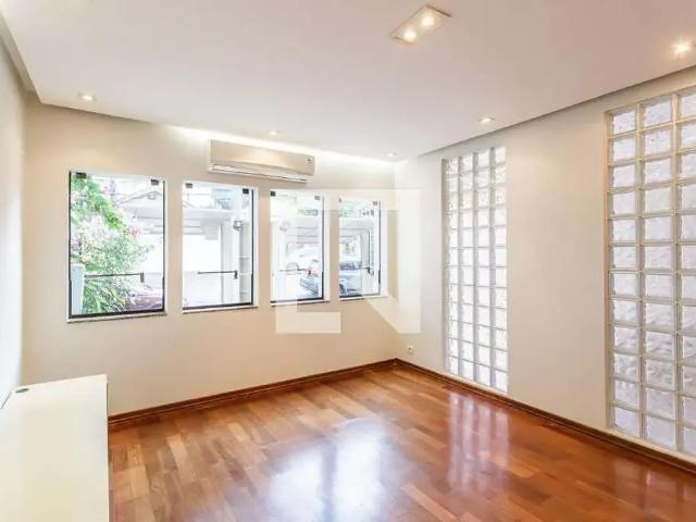 Casa / Sobrado para Venda em São Paulo/SP Moema 3 Quartos