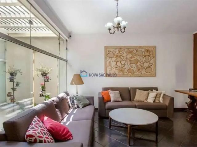 Casa / Sobrado para Venda em São Paulo/SP Moema 3 Quartos