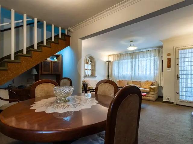 Casa / Sobrado para Venda em São Paulo/SP Moema 3 Quartos