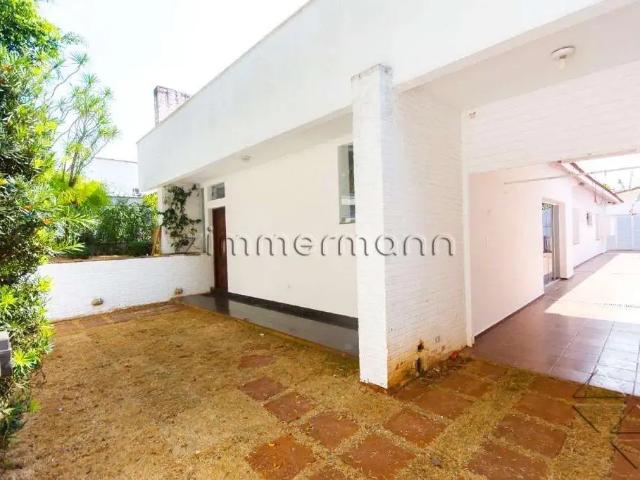 Casa / Sobrado para Venda em São Paulo/SP Moema 3 Quartos