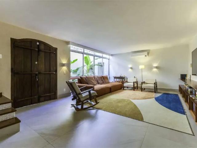Casa / Sobrado para Venda em São Paulo/SP Moema 3 Quartos