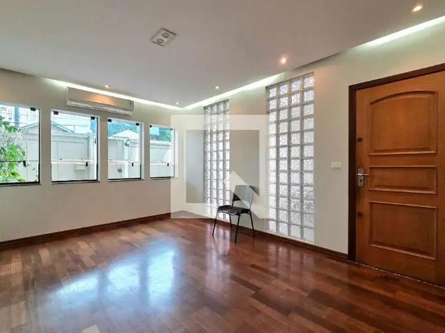 Casa / Sobrado para Venda em São Paulo/SP Moema 3 Quartos