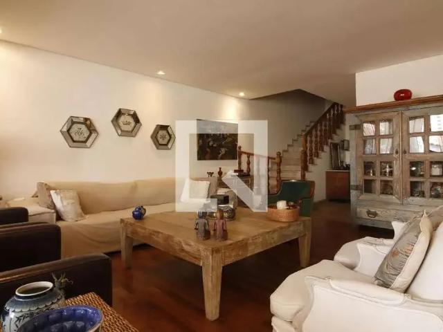 Casa / Sobrado para Venda em São Paulo/SP Moema 3 Quartos