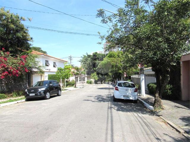 Casa / Sobrado para Venda em São Paulo/SP Moema 3 Quartos