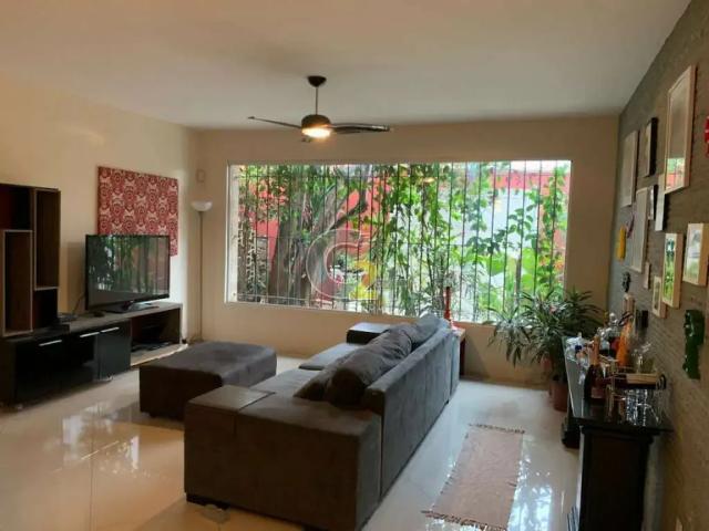 Casa / Sobrado para Venda em São Paulo/SP Moema 3 Quartos