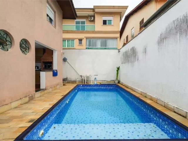 Casa / Sobrado para Venda em São Paulo/SP Morumbi 2 Quartos