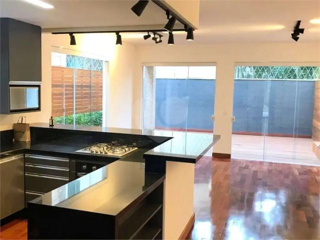 Casa / Sobrado para Venda em São Paulo/SP Morumbi 3 Quartos