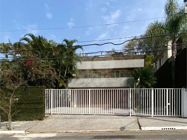 Casa / Sobrado para Venda em São Paulo/SP Morumbi 3 Quartos