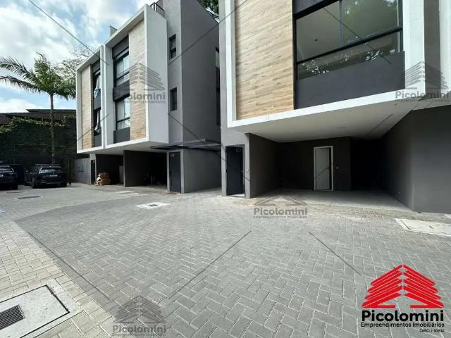Casa / Sobrado para Venda em São Paulo/SP Morumbi 3 Quartos