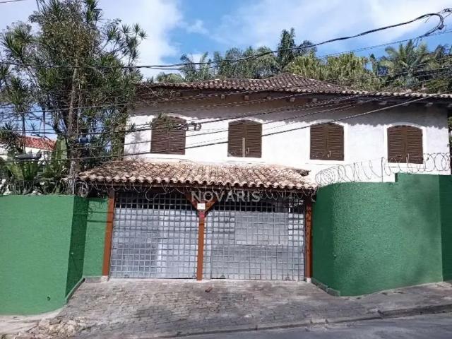 Casa / Sobrado para Venda em São Paulo/SP Morumbi 4 Quartos