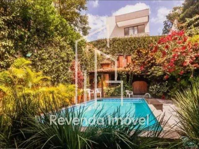 Casa / Sobrado para Venda em São Paulo/SP Morumbi 4 Quartos