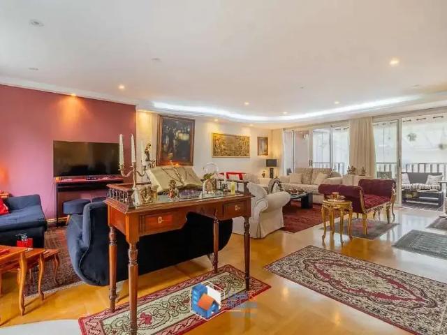 Casa / Sobrado para Venda em São Paulo/SP Morumbi 4 Quartos