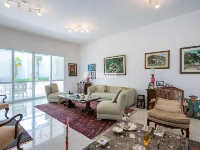 Casa / Sobrado para Venda em São Paulo/SP Morumbi 4 Quartos