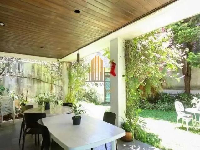 Casa / Sobrado para Venda em São Paulo/SP Morumbi 4 Quartos