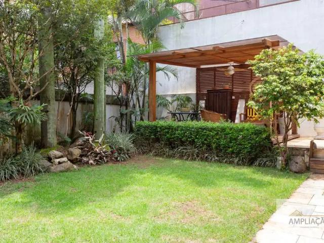 Casa / Sobrado para Venda em São Paulo/SP Morumbi 4 Quartos