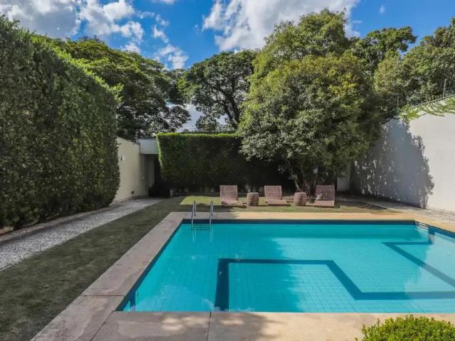 Casa / Sobrado para Venda em São Paulo/SP Morumbi 4 Quartos