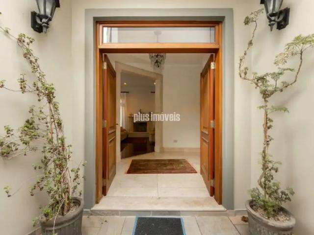 Casa / Sobrado para Venda em São Paulo/SP Morumbi 4 Quartos