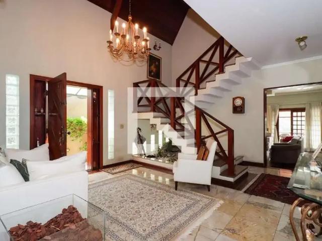 Casa / Sobrado para Venda em São Paulo/SP Morumbi 4 Quartos