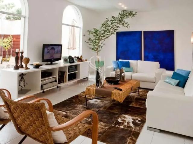 Casa / Sobrado para Venda em São Paulo/SP Morumbi 4 Quartos
