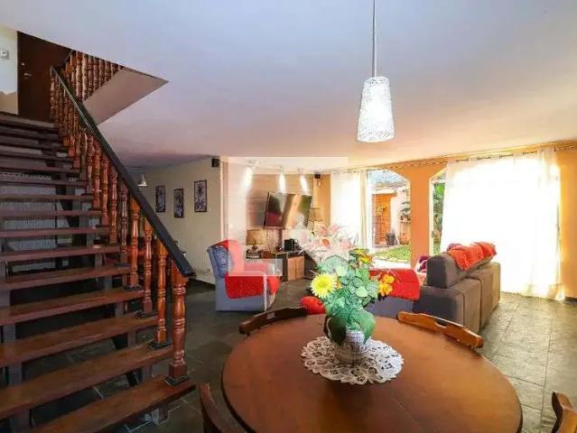 Casa / Sobrado para Venda em São Paulo/SP Morumbi 4 Quartos