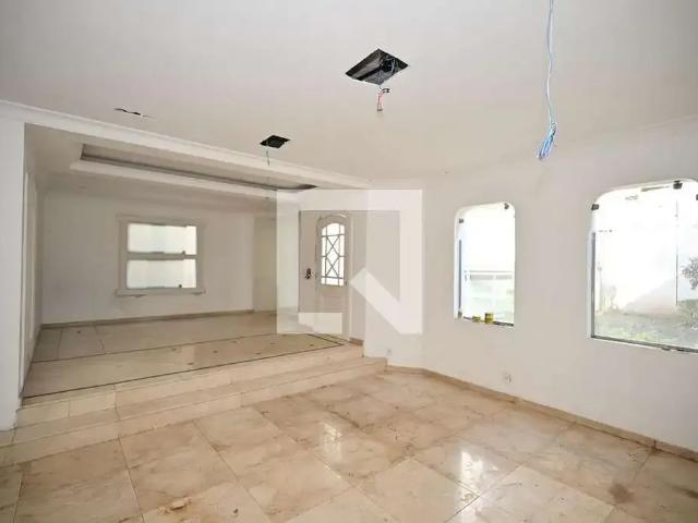 Casa / Sobrado para Venda em São Paulo/SP Morumbi 4 Quartos