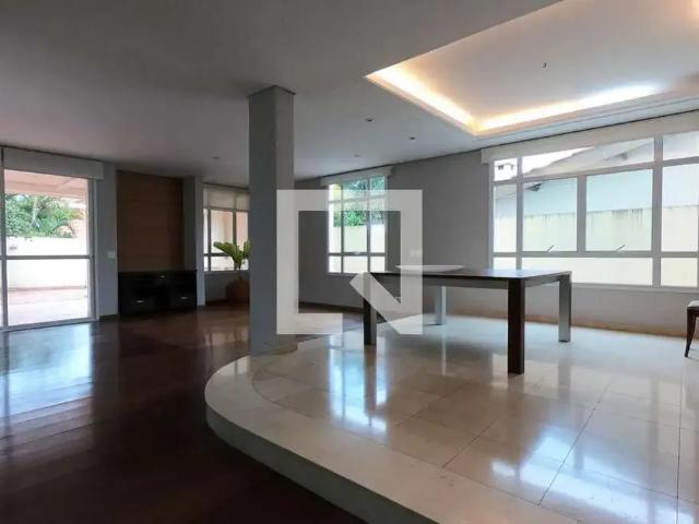 Casa / Sobrado para Venda em São Paulo/SP Morumbi 4 Quartos
