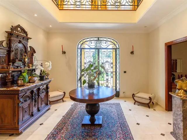 Casa / Sobrado para Venda em São Paulo/SP Morumbi 4 Quartos