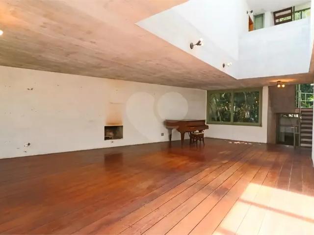 Casa / Sobrado para Venda em São Paulo/SP Morumbi 4 Quartos