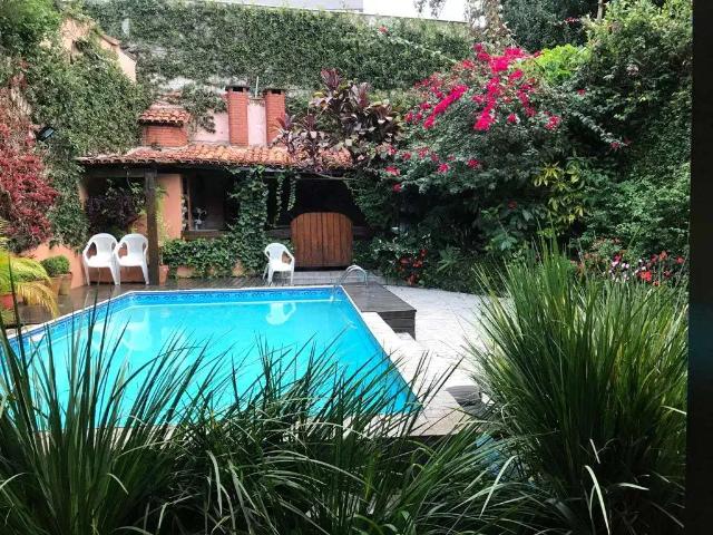 Casa / Sobrado para Venda em São Paulo/SP Morumbi 4 Quartos