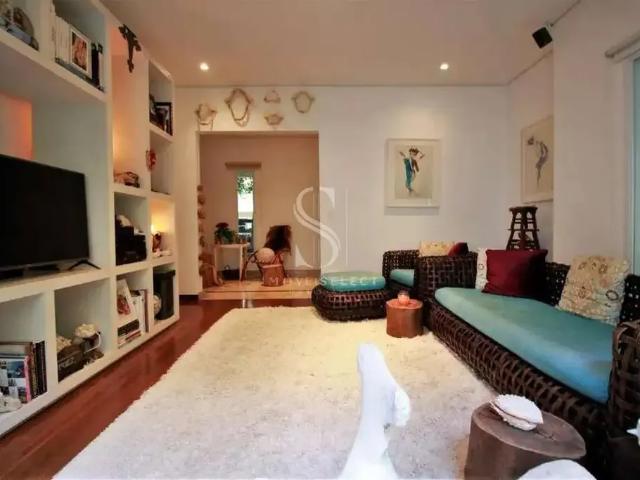 Casa / Sobrado para Venda em São Paulo/SP Morumbi 4 Quartos