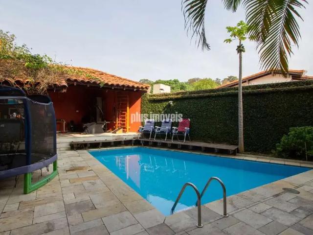 Casa / Sobrado para Venda em São Paulo/SP Morumbi 4 Quartos