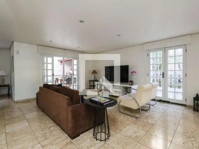 Casa / Sobrado para Venda em São Paulo/SP Morumbi 4 Quartos