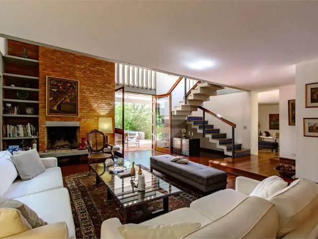 Casa / Sobrado para Venda em São Paulo/SP Morumbi 4 Quartos