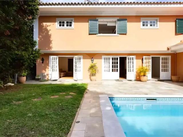 Casa / Sobrado para Venda em São Paulo/SP Morumbi 4 Quartos