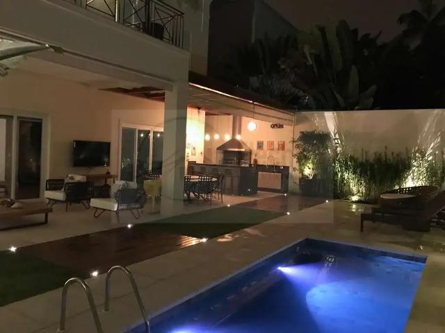 Casa / Sobrado para Venda em São Paulo/SP Morumbi 4 Quartos