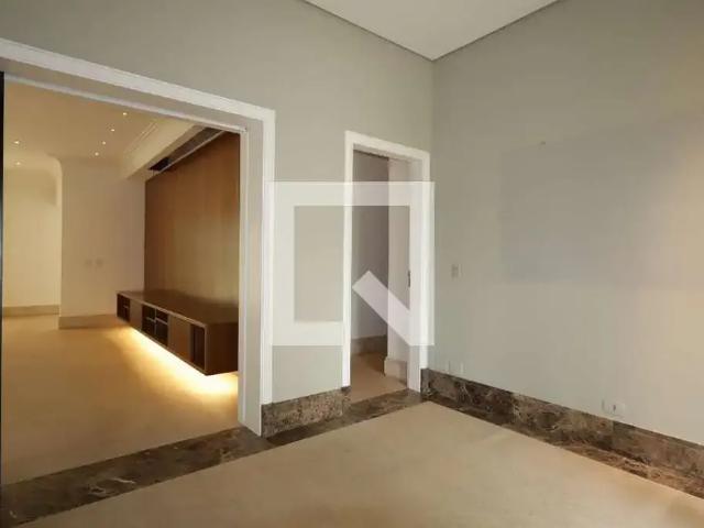 Casa / Sobrado para Venda em São Paulo/SP Morumbi 4 Quartos