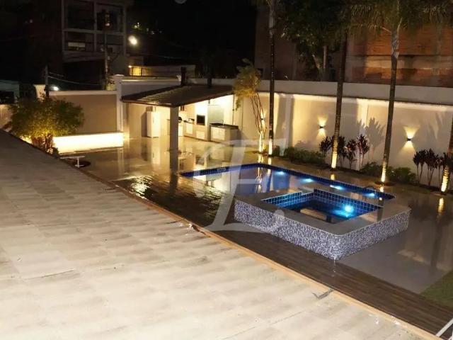 Casa / Sobrado para Venda em São Paulo/SP Morumbi 5 Quartos