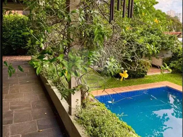 Casa / Sobrado para Venda em São Paulo/SP Morumbi 5 Quartos