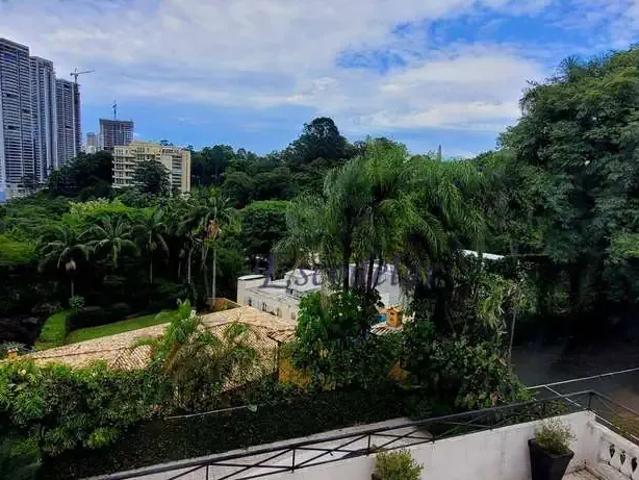 Casa / Sobrado para Venda em São Paulo/SP Morumbi 5 Quartos
