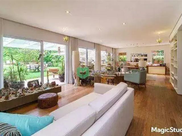 Casa / Sobrado para Venda em São Paulo/SP Morumbi 5 Quartos