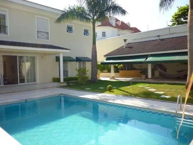 Casa / Sobrado para Venda em São Paulo/SP Morumbi 5 Quartos