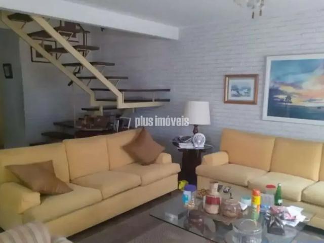 Casa / Sobrado para Venda em São Paulo/SP Morumbi 5 Quartos
