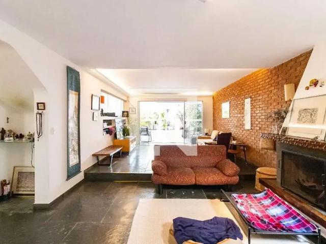 Casa / Sobrado para Venda em São Paulo/SP Morumbi 5 Quartos