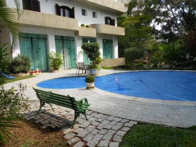 Casa / Sobrado para Venda em São Paulo/SP Morumbi 5 Quartos