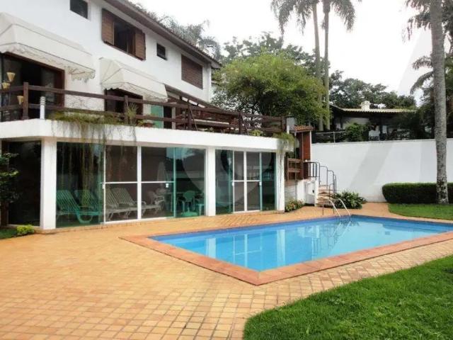 Casa / Sobrado para Venda em São Paulo/SP Morumbi 6 Quartos