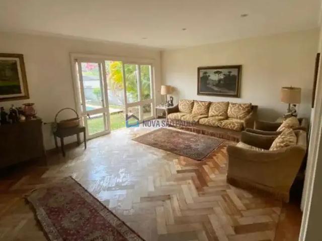 Casa / Sobrado para Venda em São Paulo/SP Morumbi 6 Quartos